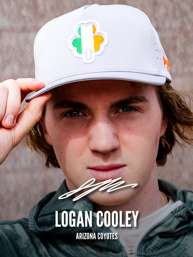 Waggle Golf | Compliments Come Free With Purchase